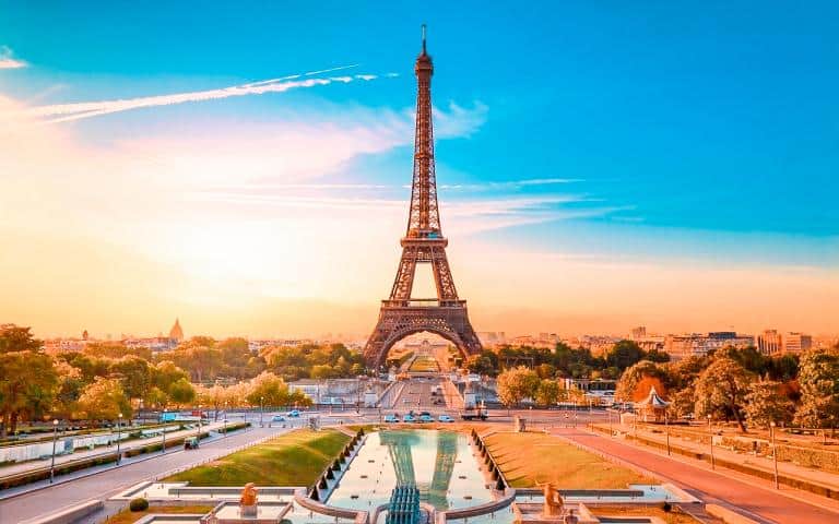 10 best spots to watch the sunset in Paris in 2022