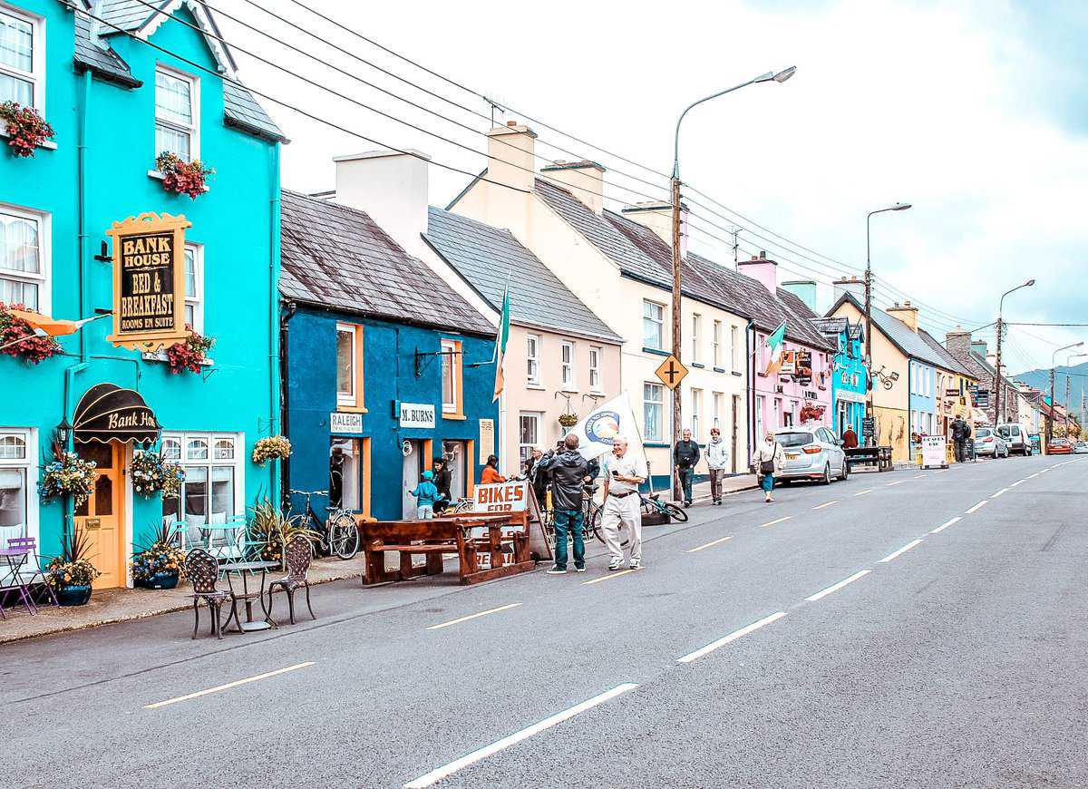 10 Best Kerry villages to visit in 2022 (Don't miss out!)