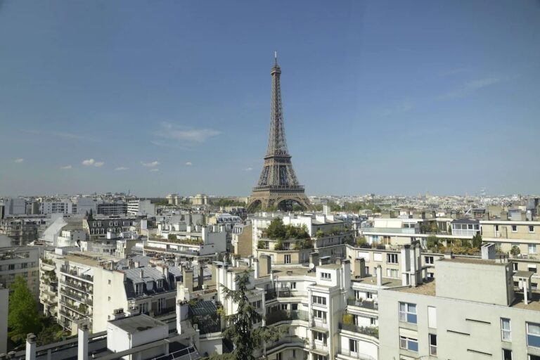 Best Airbnbs with Eiffel Tower View for your budget