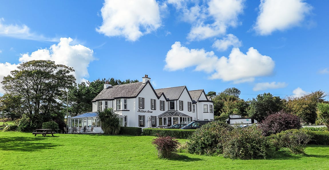 10 Amazing Hotels in Dingle You Need to Stay At